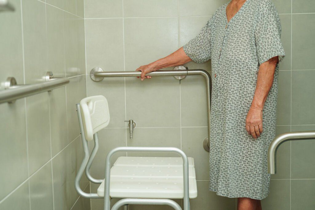 Tub Transfer Bench vs. Shower Chair: How To Choose | Trualta