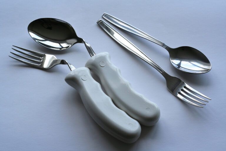 How To Safely Use Bedside Commodes: Tips | Trualta